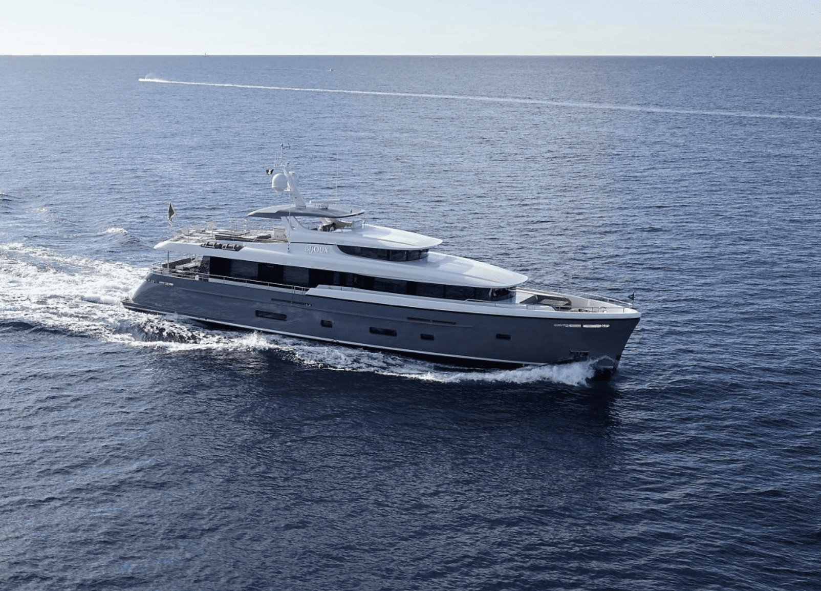 Luxury Superyacht Hire in Sydney | Sydney Boat Agency.